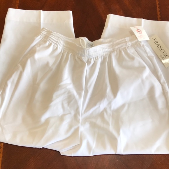 Koret | Pants & Jumpsuits | Nwt Koret White Capri Pants | Poshmark